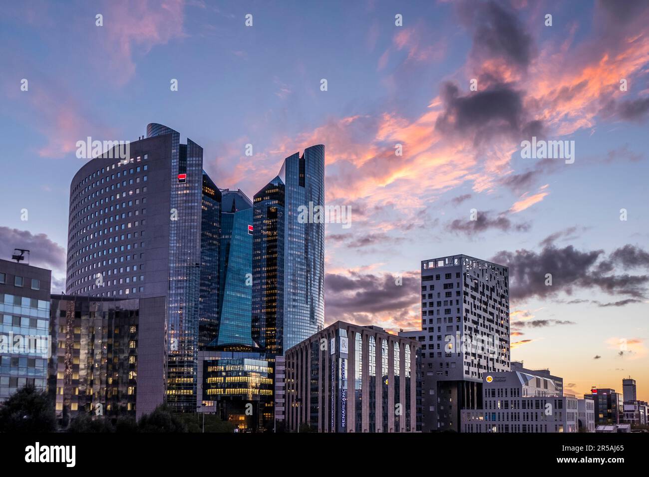 Paris, France - 09-10-2018: the skyscrapers of La Defense in Paris ...
