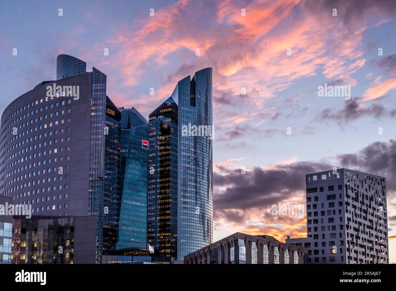 Paris, France - 09-10-2018: the skyscrapers of La Defense in Paris ...