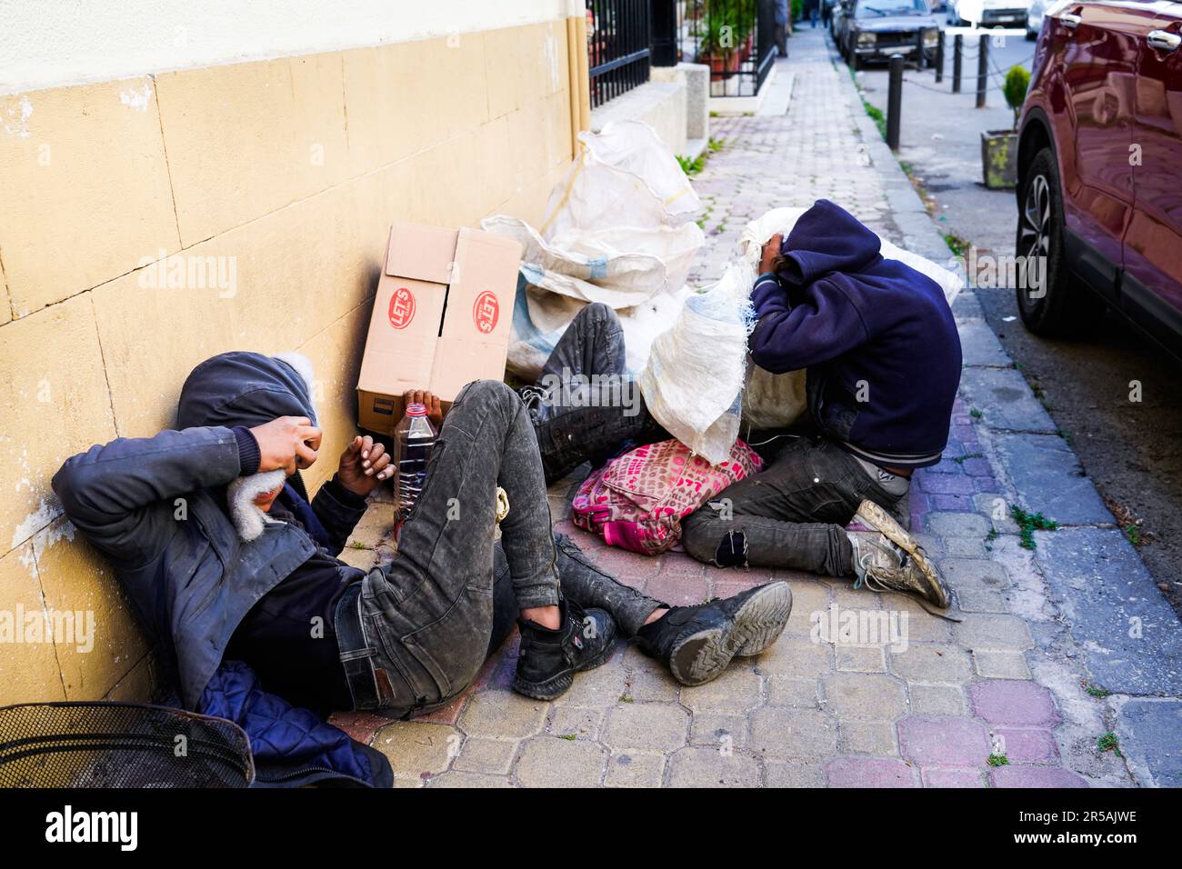 Syrian street children in the capital Damascus make a living by ...