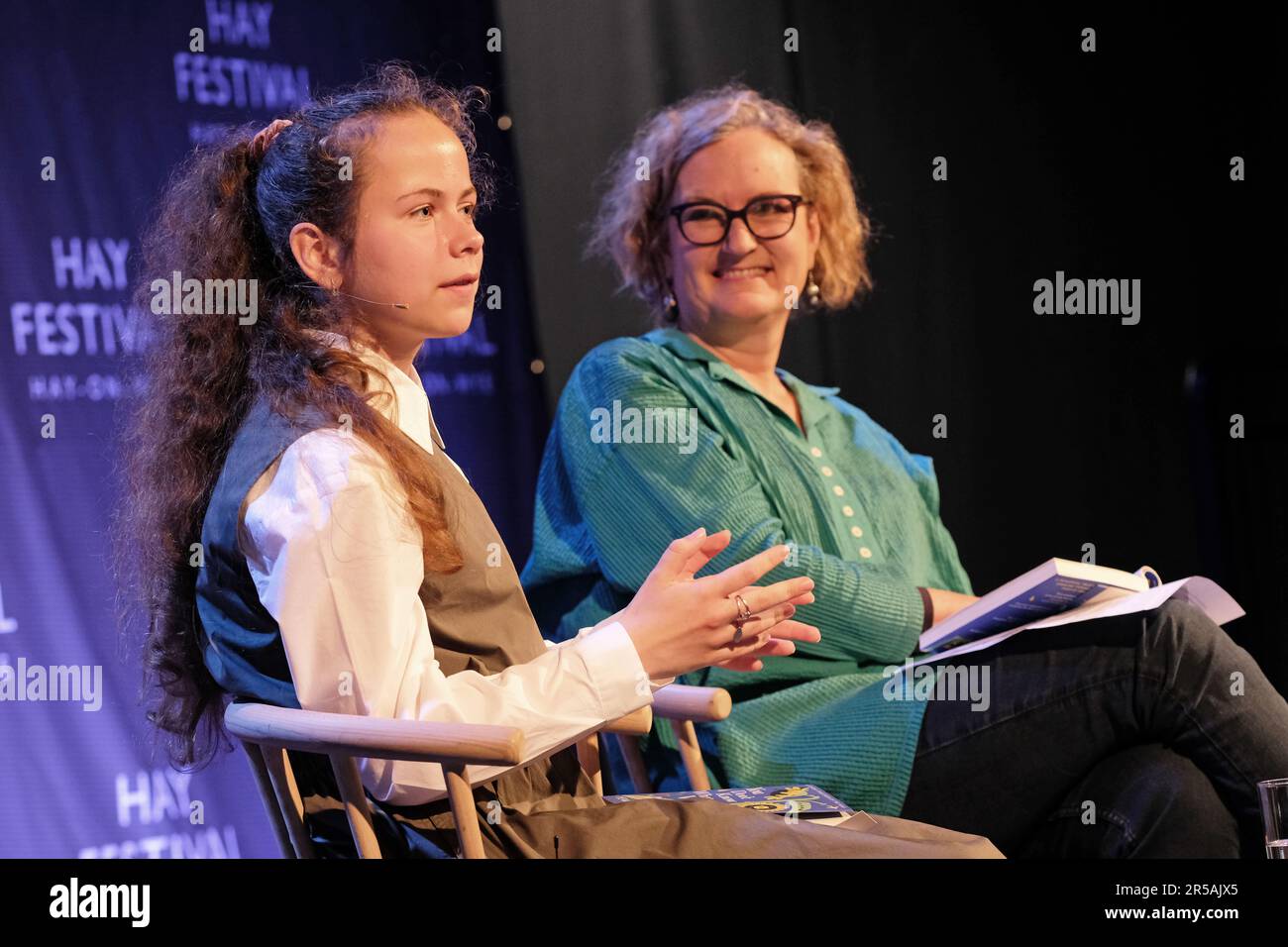 Ukraine refugee hi-res stock photography and images - Alamy