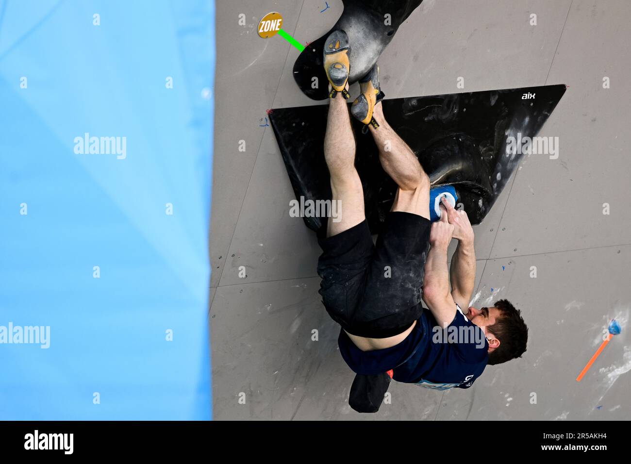 James pope climber hi-res stock photography and images - Alamy