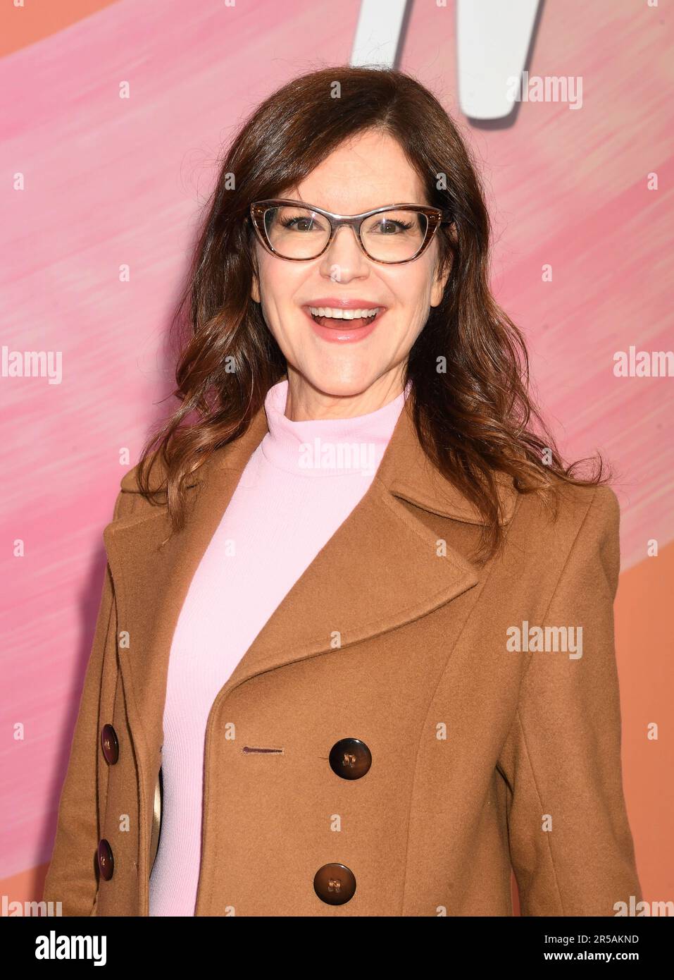 LOS ANGELES, CA - JUNE 01: Lisa Loeb attends Netflix's "Never Have I ...