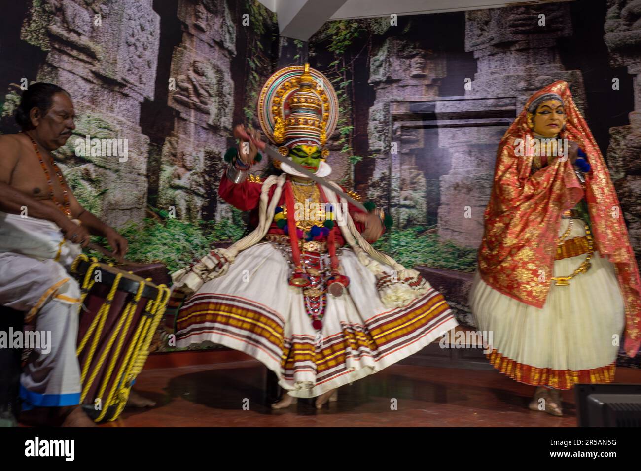 Kathakali s a major form of classical Indian dance from Kerala, India Stock Photo - Alamy
