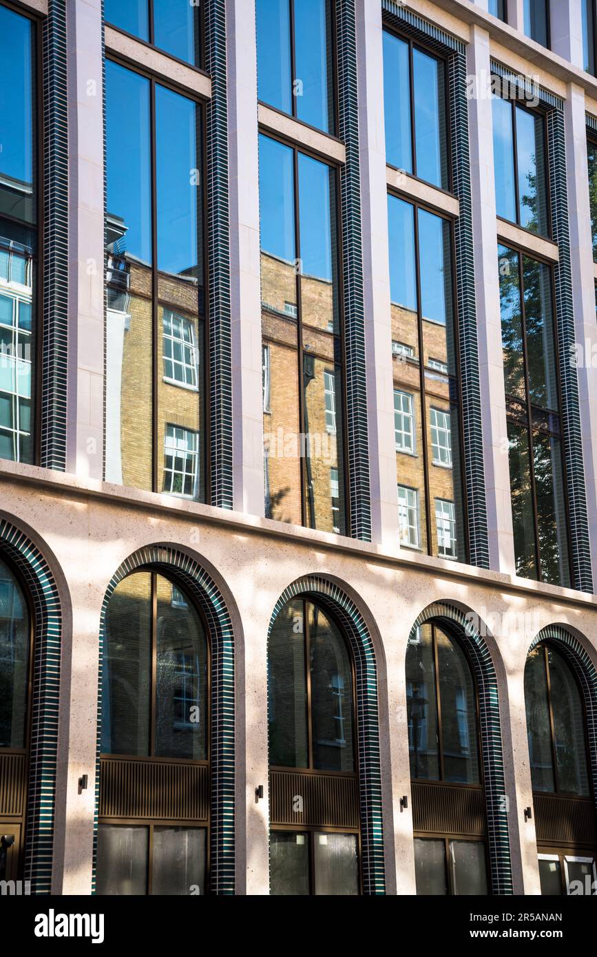 New business building in Fitzrovia, London, England, UK Stock Photo - Alamy