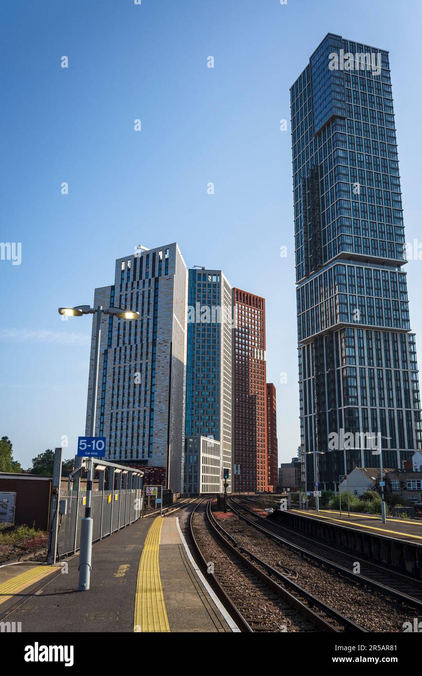 Vauxhall urban regeneration development with high-rise, residential ...