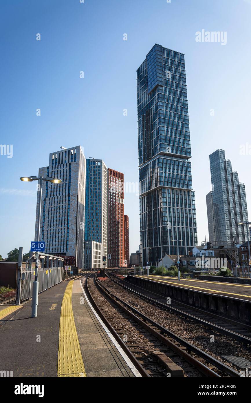 Vauxhall urban regeneration development with high-rise, residential ...