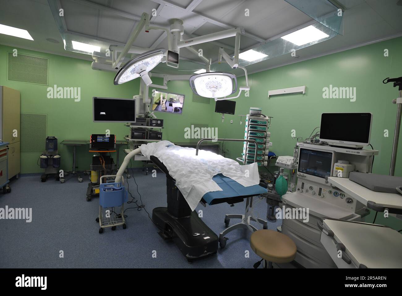 Moscow. Operating room in the building of the opened children's ...
