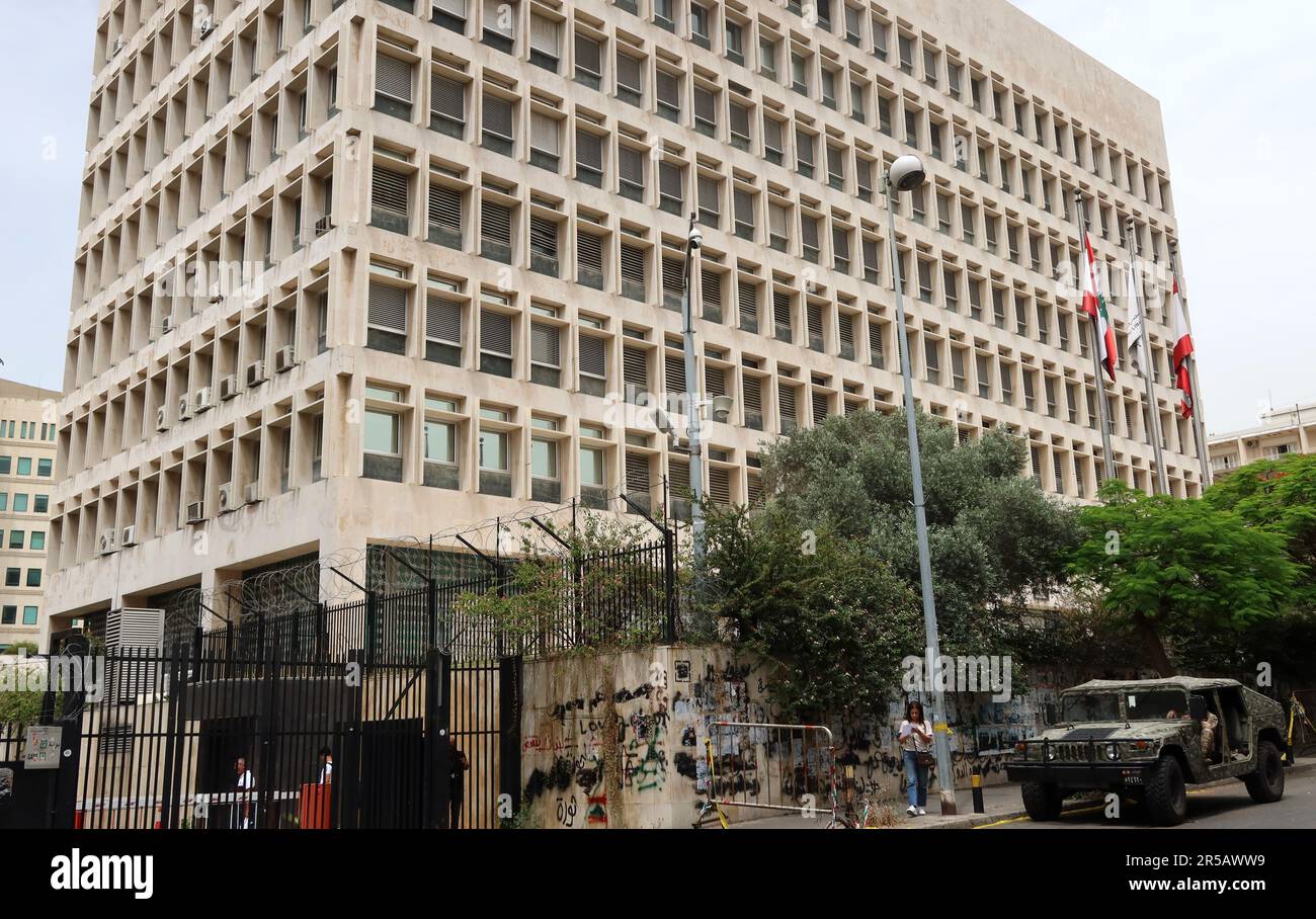 Lebanese Army patrol the Central Bank building in Beirut, Lebanon, on ...