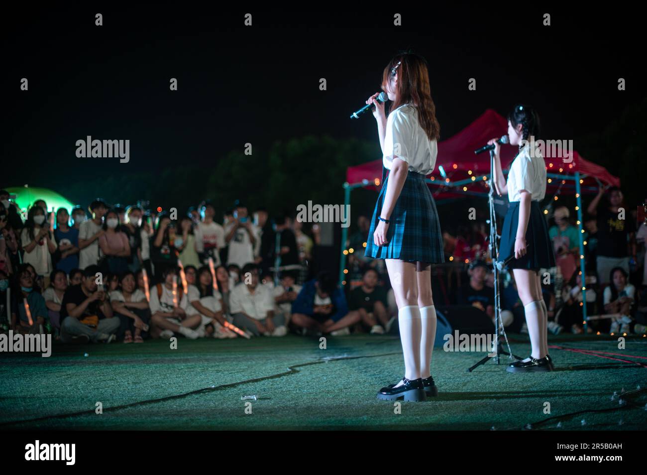 Actors performing scene in theater hi-res stock photography and images ...