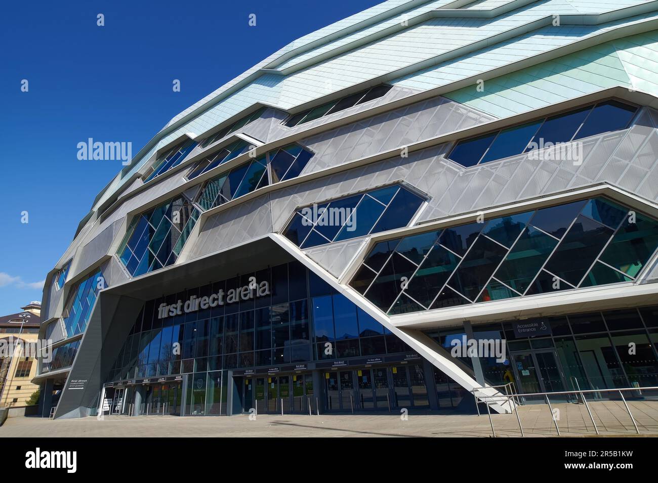 Leeds arena quarter hi-res stock photography and images - Alamy