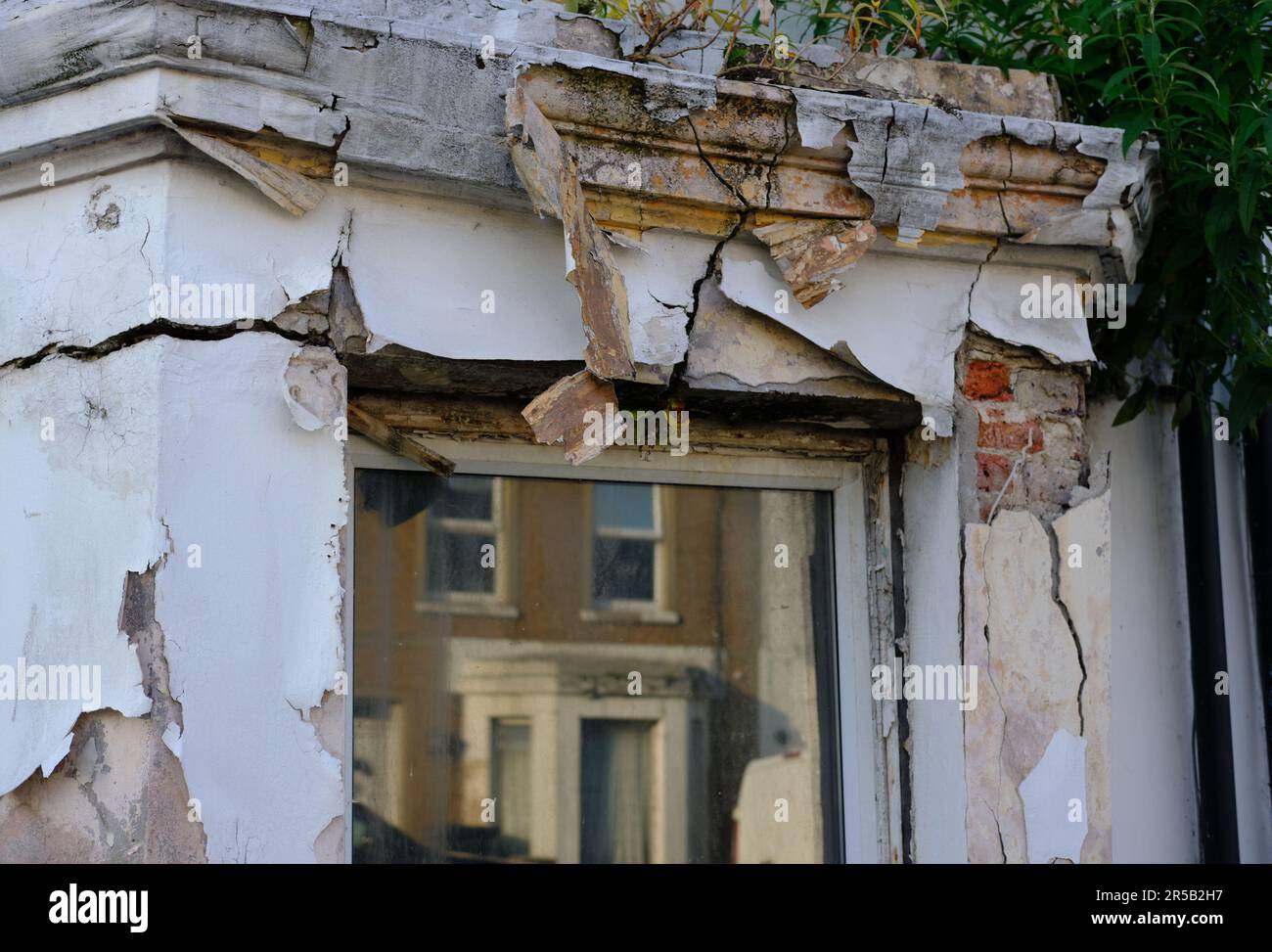 Defective exterior hi-res stock photography and images - Alamy