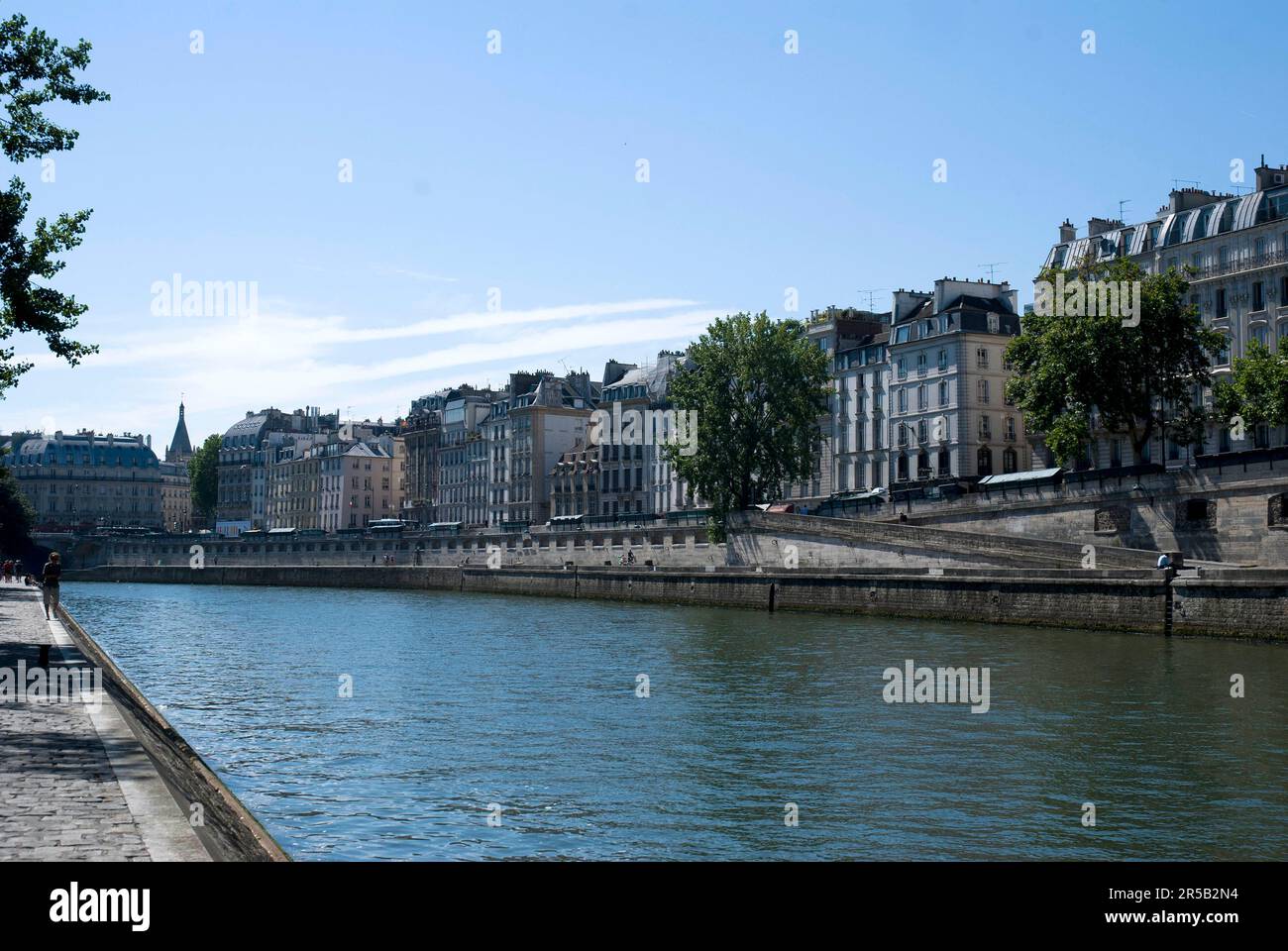 Seine sightseeing hi-res stock photography and images - Alamy