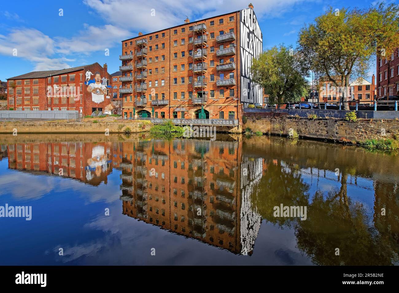UK, West Yorkshire, Leeds, River Aire at Calls Landing Stock Photo - Alamy