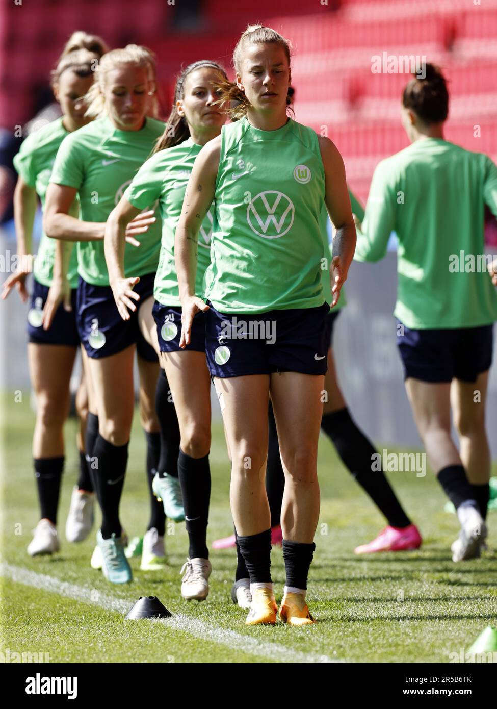 EINDHOVEN - Lynn Wilms of VfL Wolfsburg during the training session ...