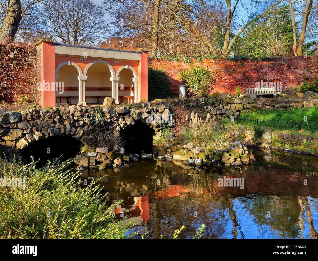 UK, West Yorkshire, Leeds, Roundhay Park, Canal Gardens, Shelter ...