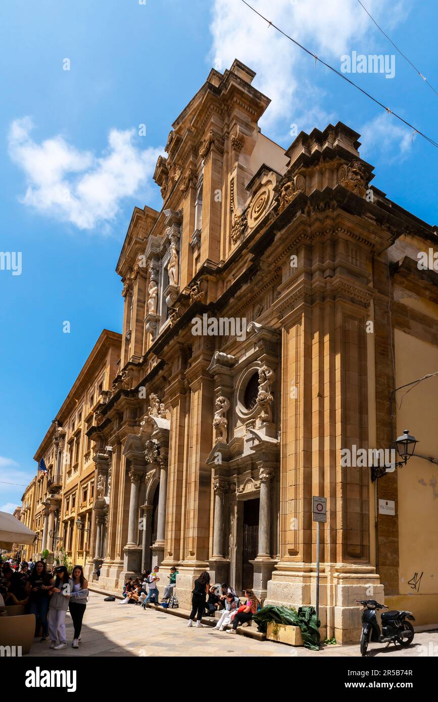 West facadebell tower hi-res stock photography and images - Alamy