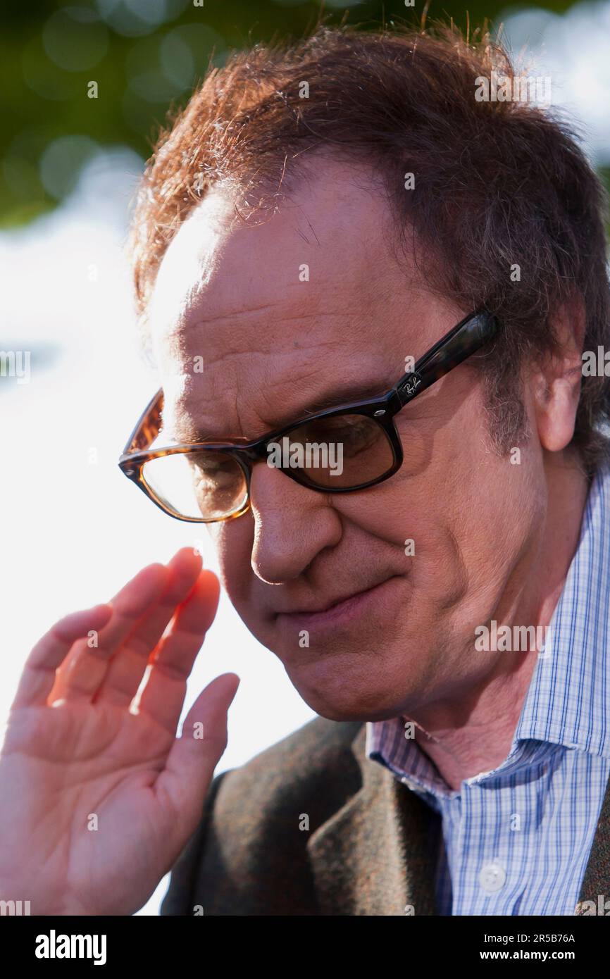 Kinks' Ray Davies performs besides London's Waterloo Bridge to launch ...