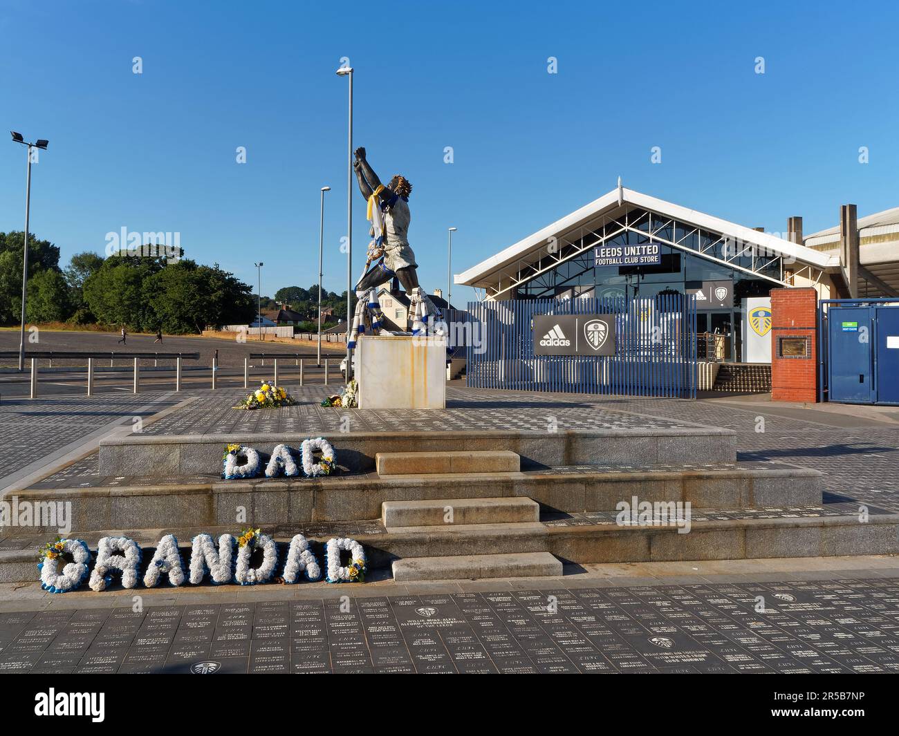 UK, West Yorkshire, Leeds, Billy Bremner Statue at Elland Road Stadium ...