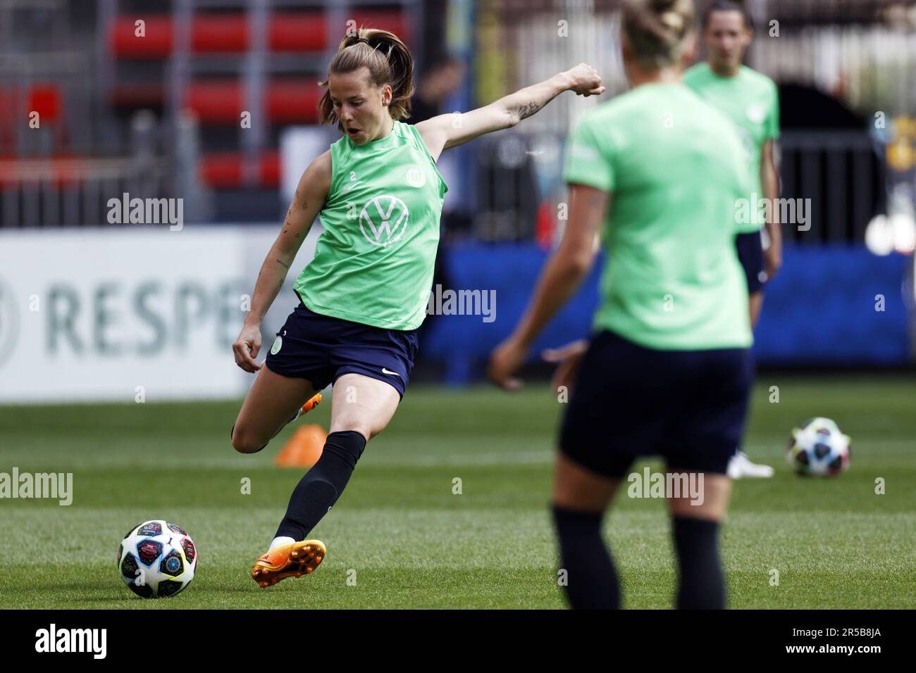 EINDHOVEN - Lynn Wilms of VfL Wolfsburg during the training session ...