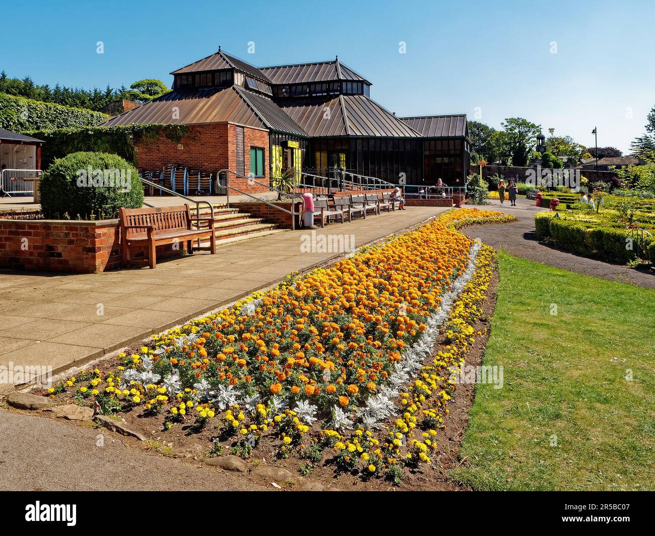 UK, West Yorkshire, Leeds, Roundhay Park, Coronation Gardens, Tropical ...