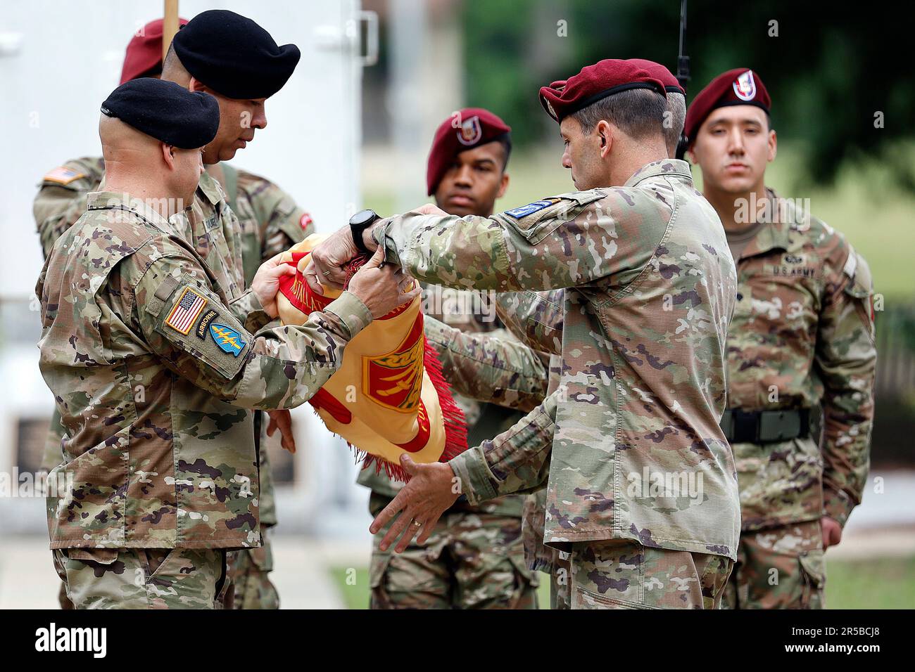 Lt. Gen. Christopher T. Donahue, front right, takes part of the Casing ...