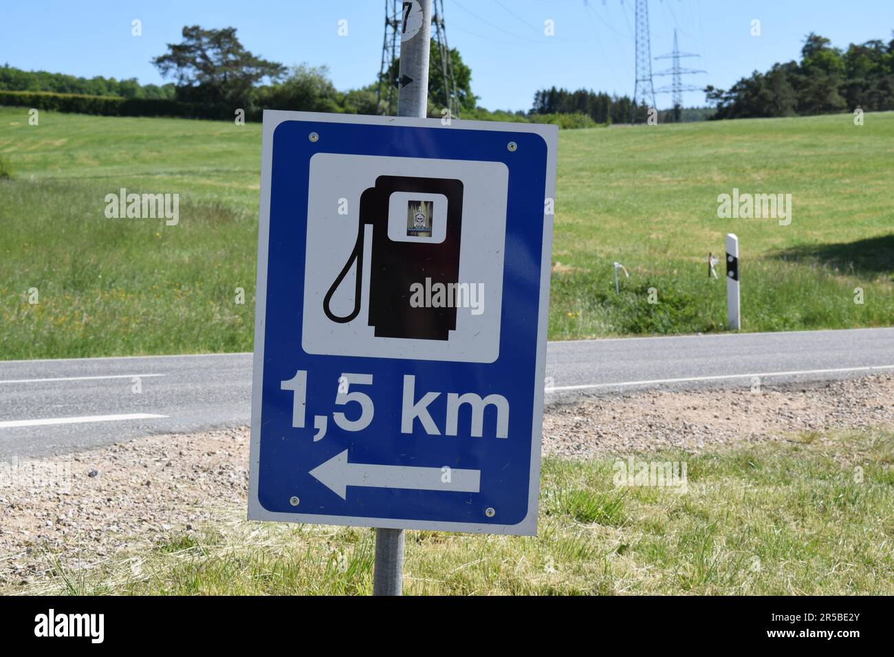 Petrol walls hi-res stock photography and images - Alamy