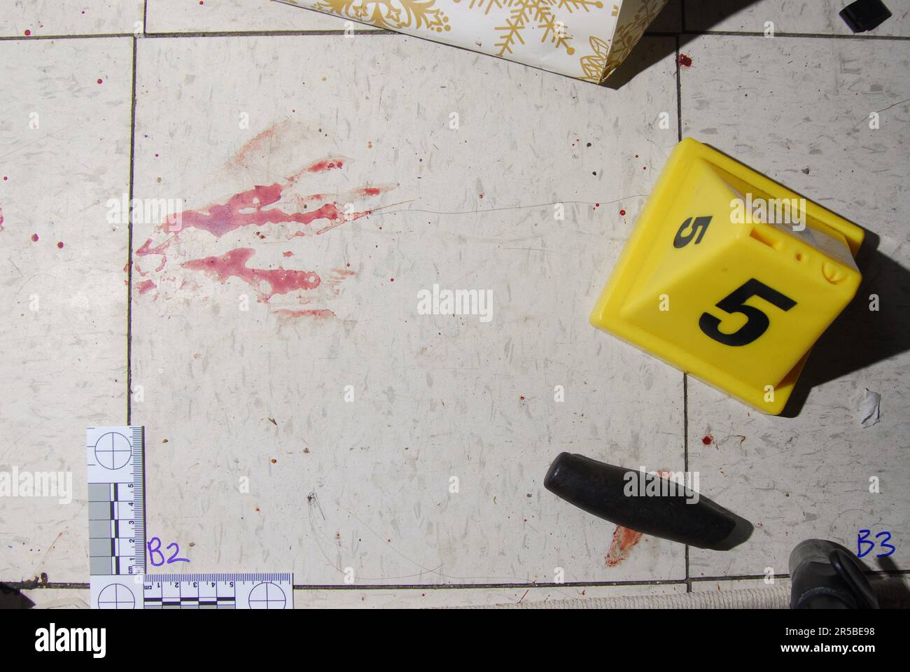 Crime scene ruler hi-res stock photography and images - Alamy