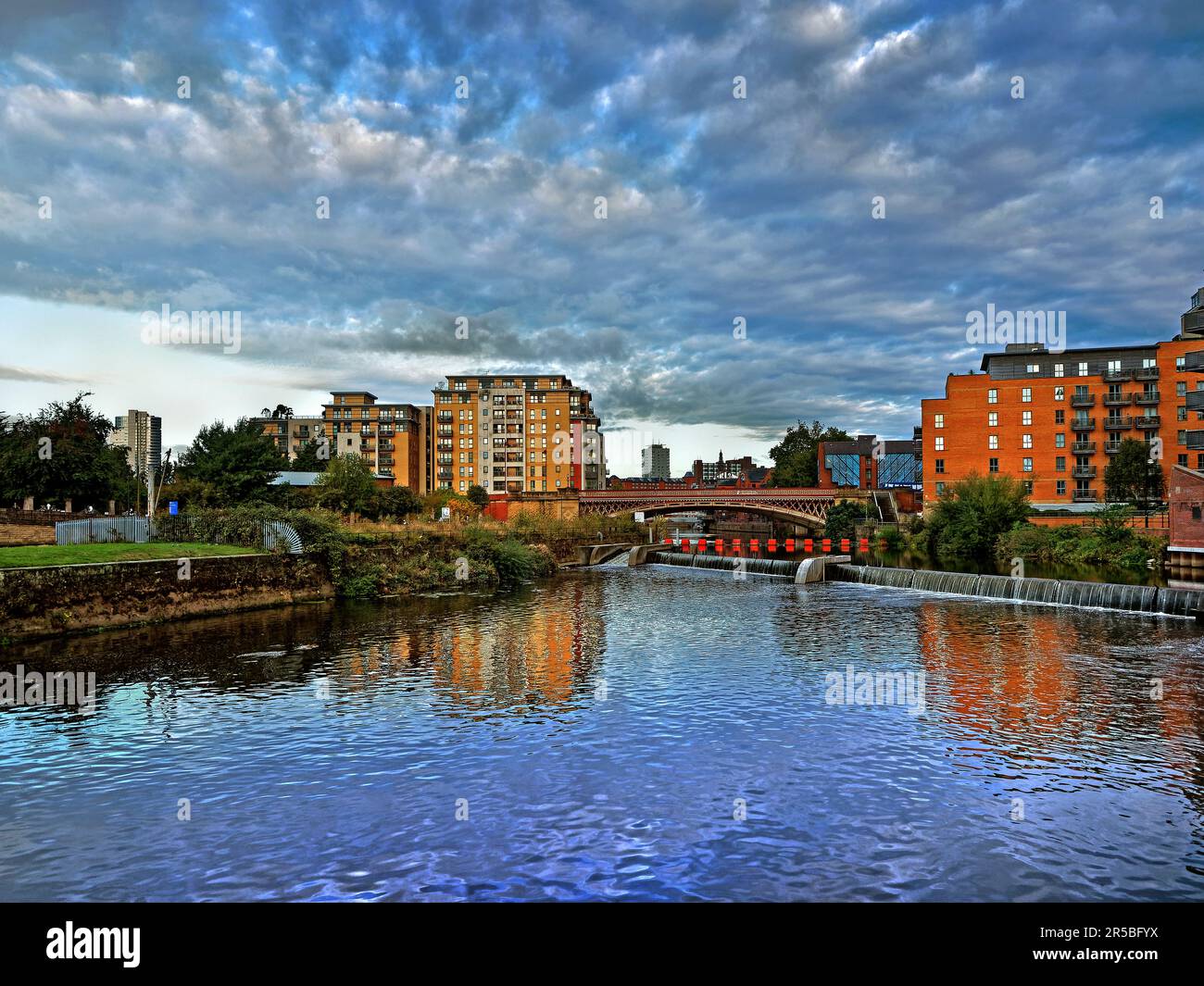 UK, West Yorkshire, Leeds, River Aire and Leeds Dam from Merchants Quay ...