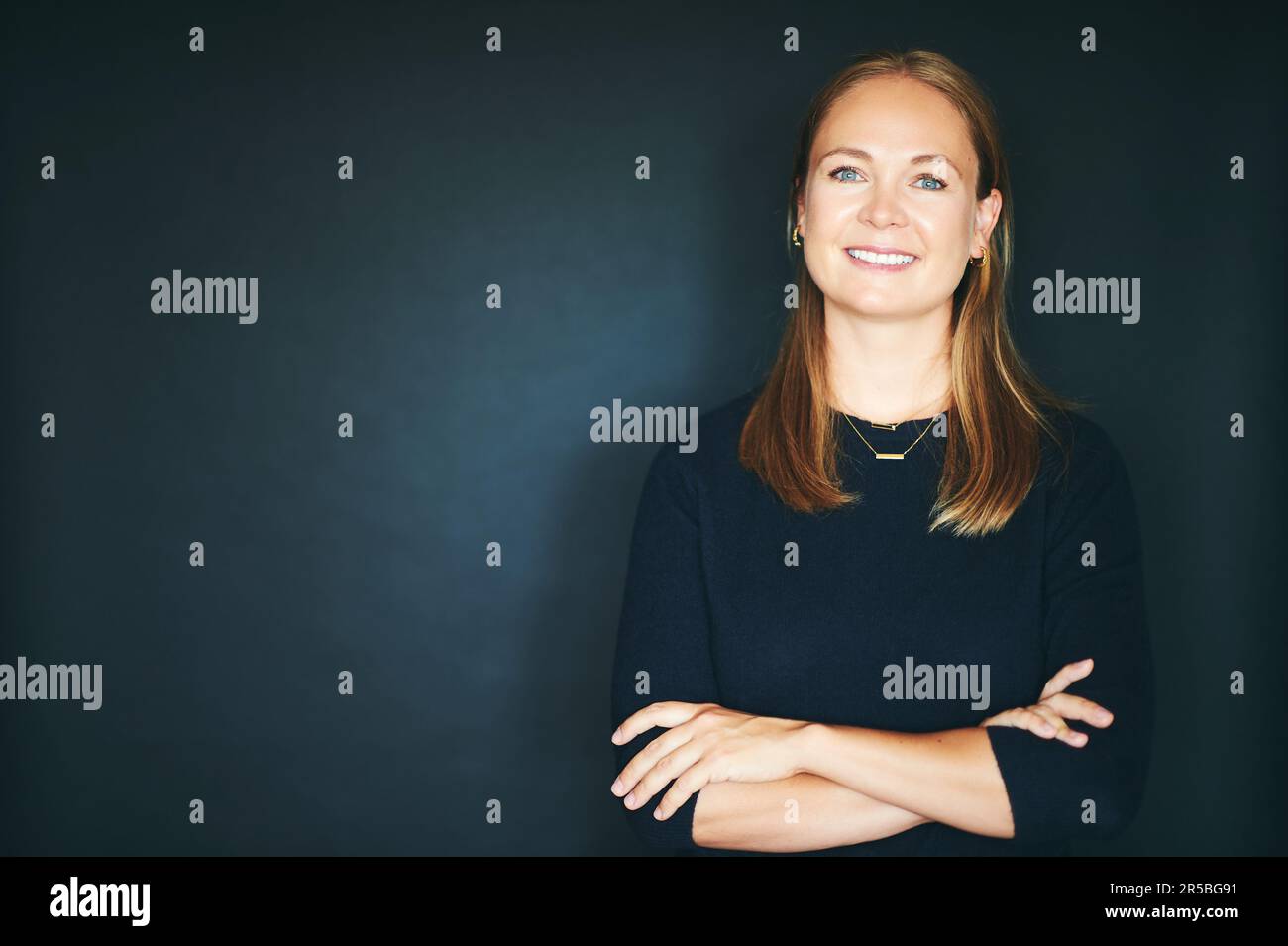 Beautiful pretty woman posing hi-res stock photography and images - Alamy