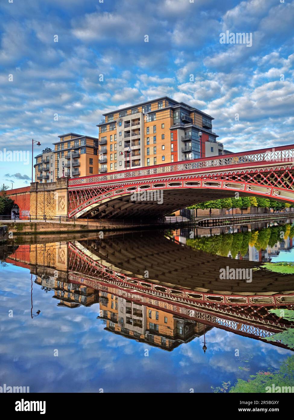 UK, West Yorkshire, Leeds, Crown Point Bridge over the River Aire from ...