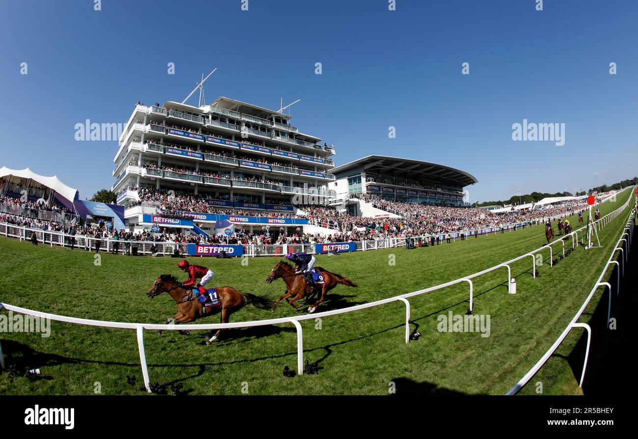 Soul Sister ridden by Frankie Dettori (right) wins The Betfred Oaks ...
