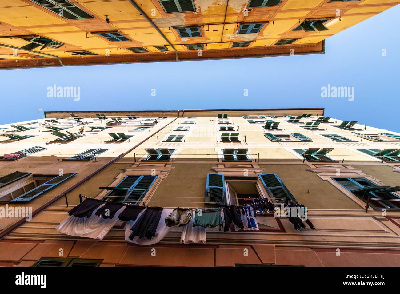 Case di genova hi-res stock photography and images - Alamy