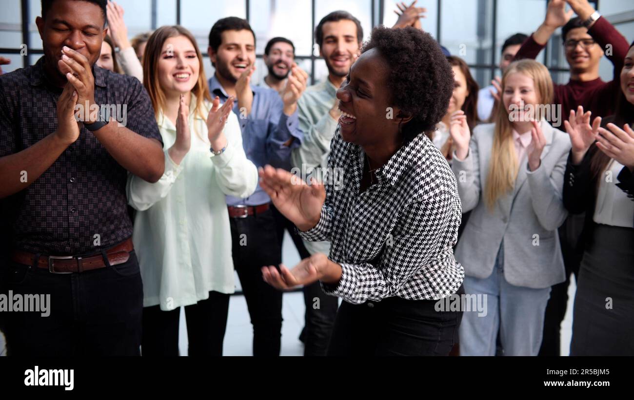 Business people clapping their hands after a seminar Stock Photo - Alamy