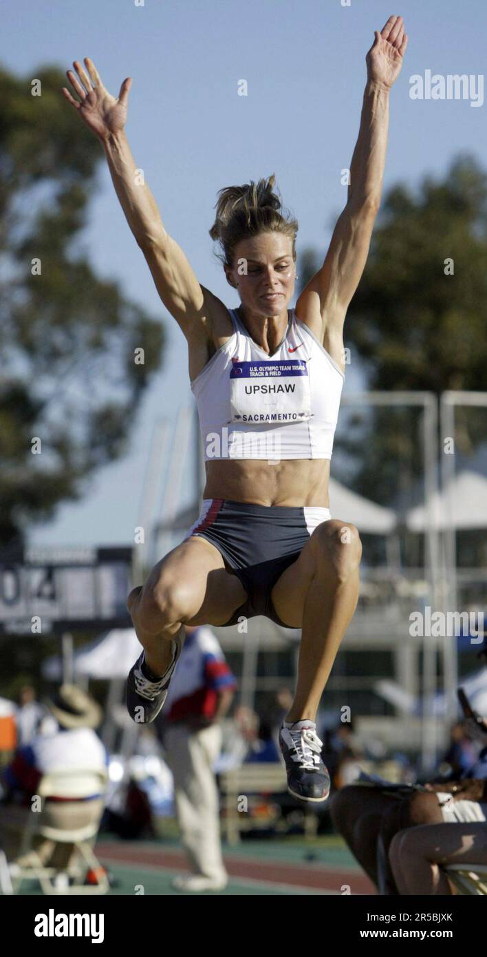 olytrack16 276 pc.jpg Grace Upshaw finished in second place in the ...