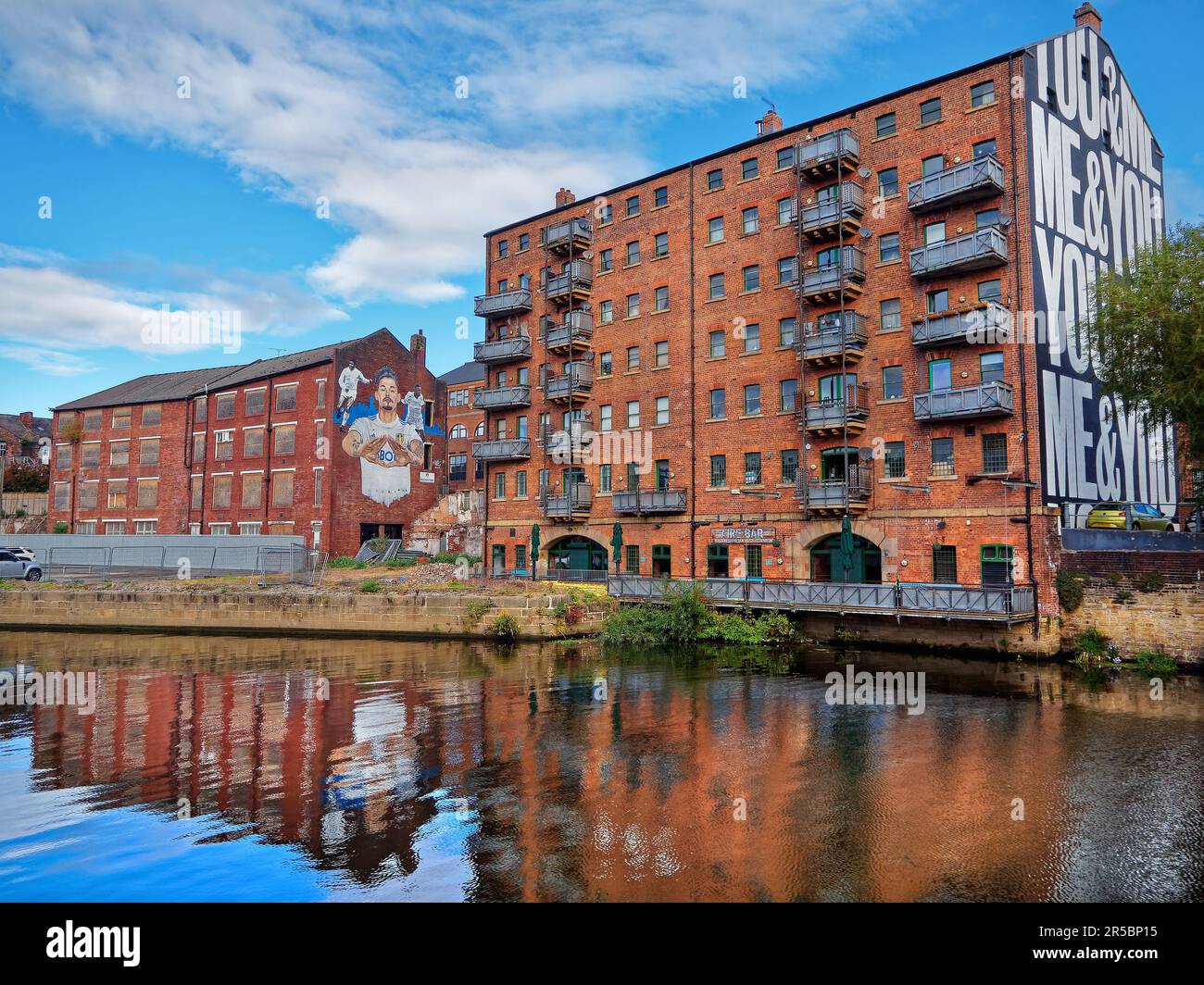 UK, West Yorkshire, Leeds, River Aire at Calls Landing Stock Photo - Alamy