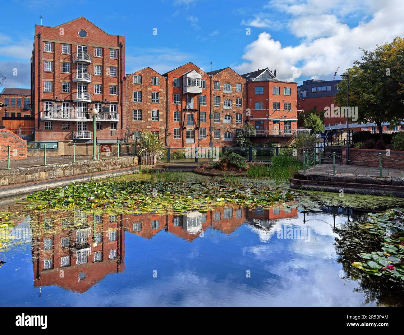UK, West Yorkshire, Leeds, Calls Landing from Victoria Quays Stock ...