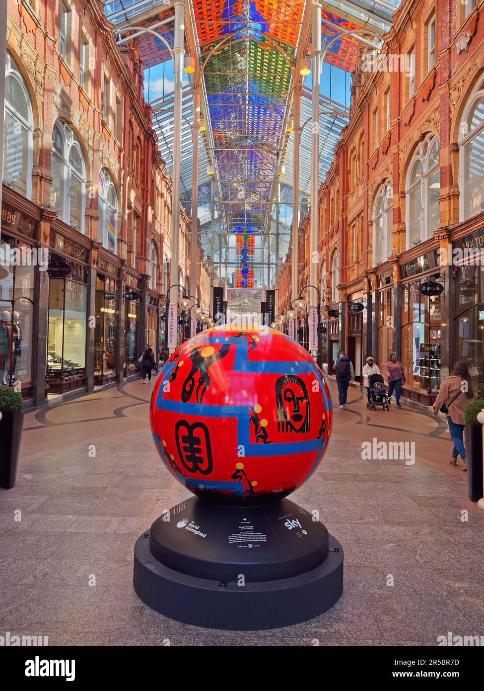 UK, West Yorkshire, Leeds, Briggate, Queen Victoria Street Stock Photo ...