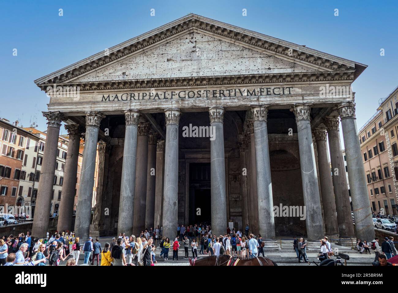 Pantheon rome interior 2020 hi-res stock photography and images - Alamy