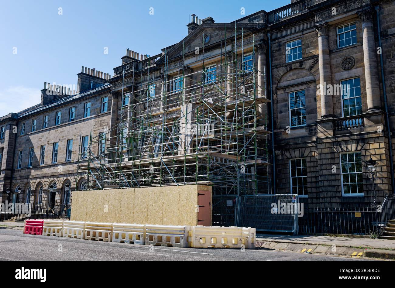 Edinburgh Scotland, UK 02 June 2023. Scaffold on the facade of Bute ...