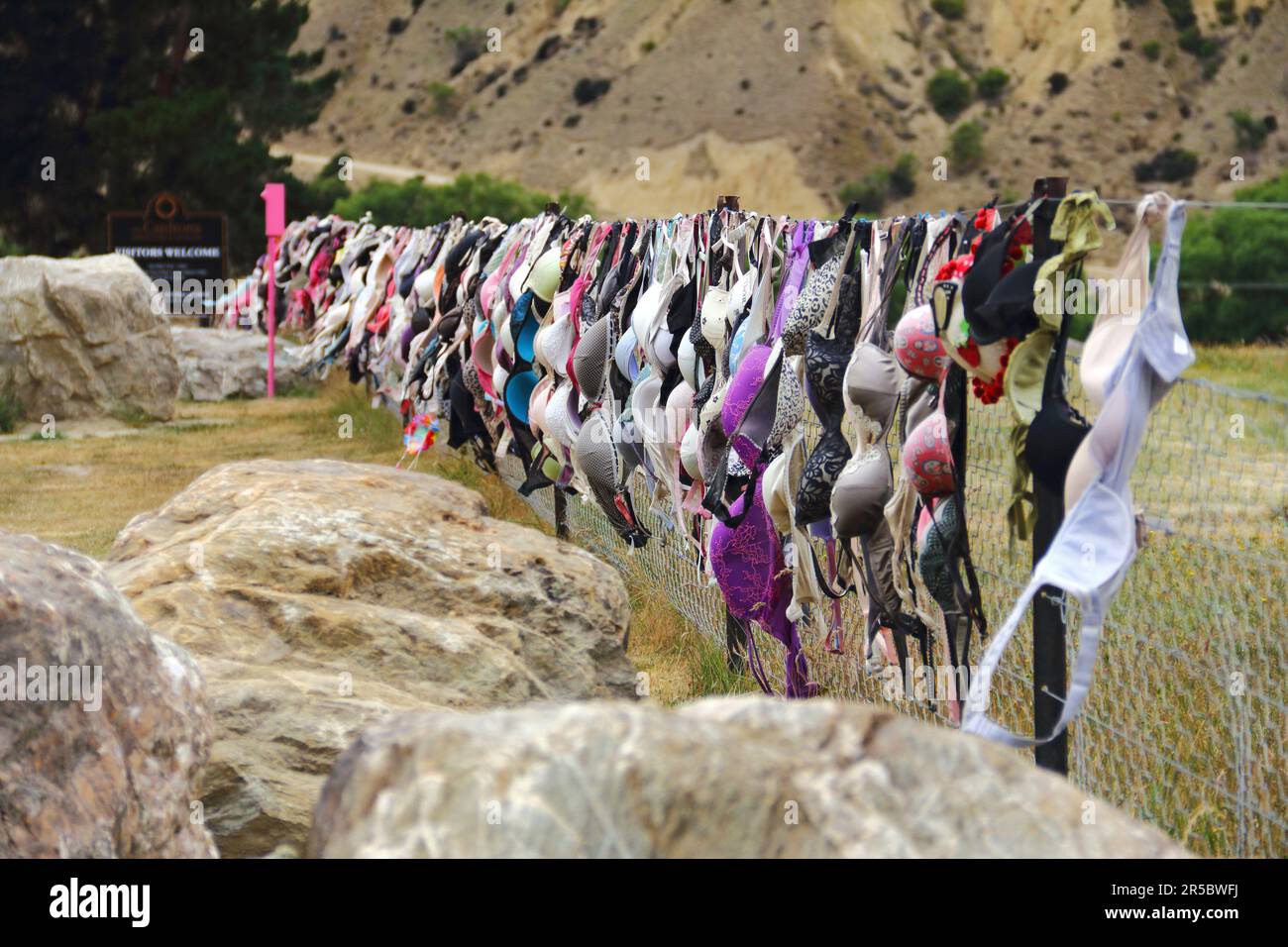 Bra fence hi-res stock photography and images - Alamy