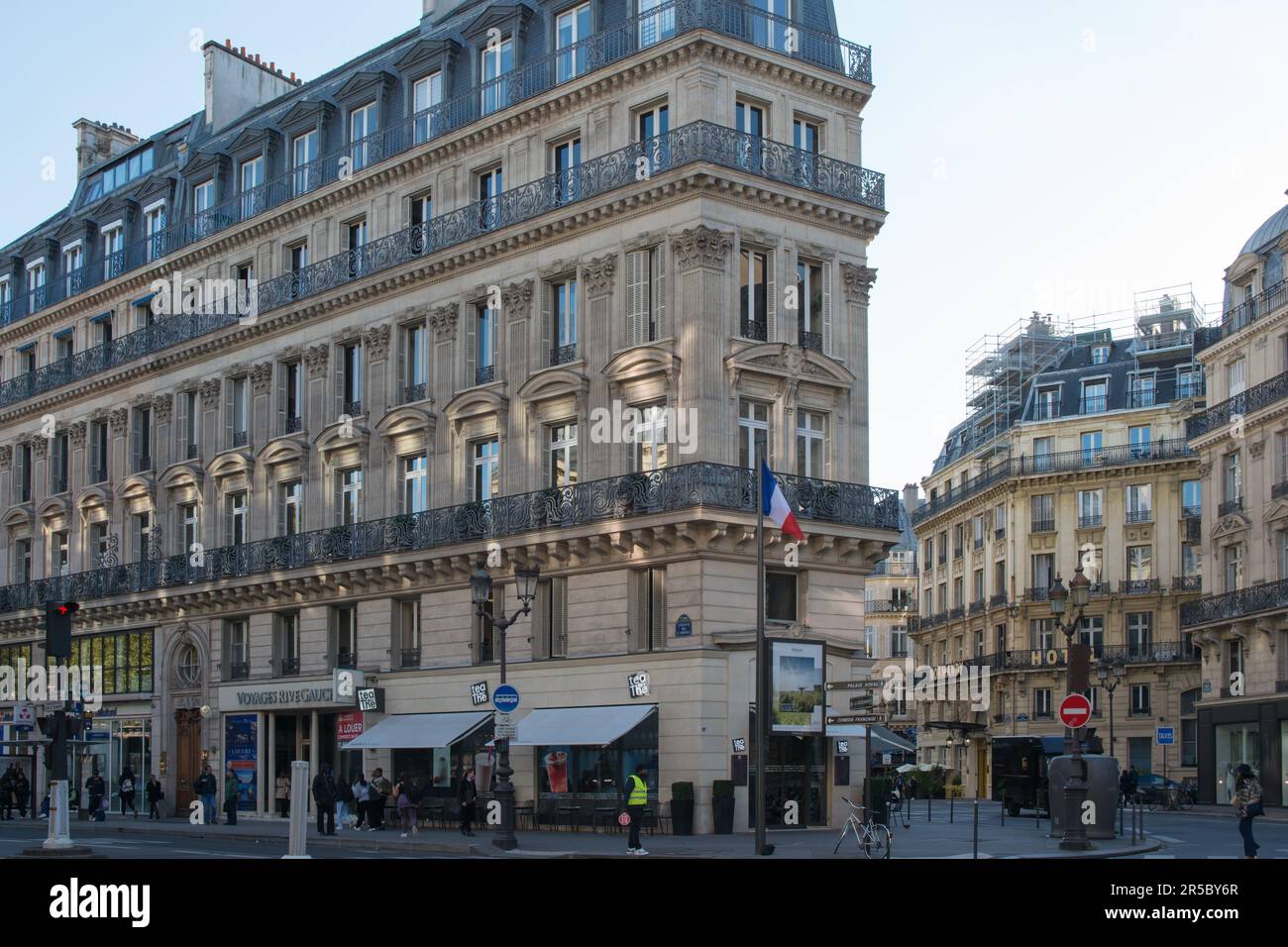 An aerial view of an intersection in the heart of Paris, France Stock ...