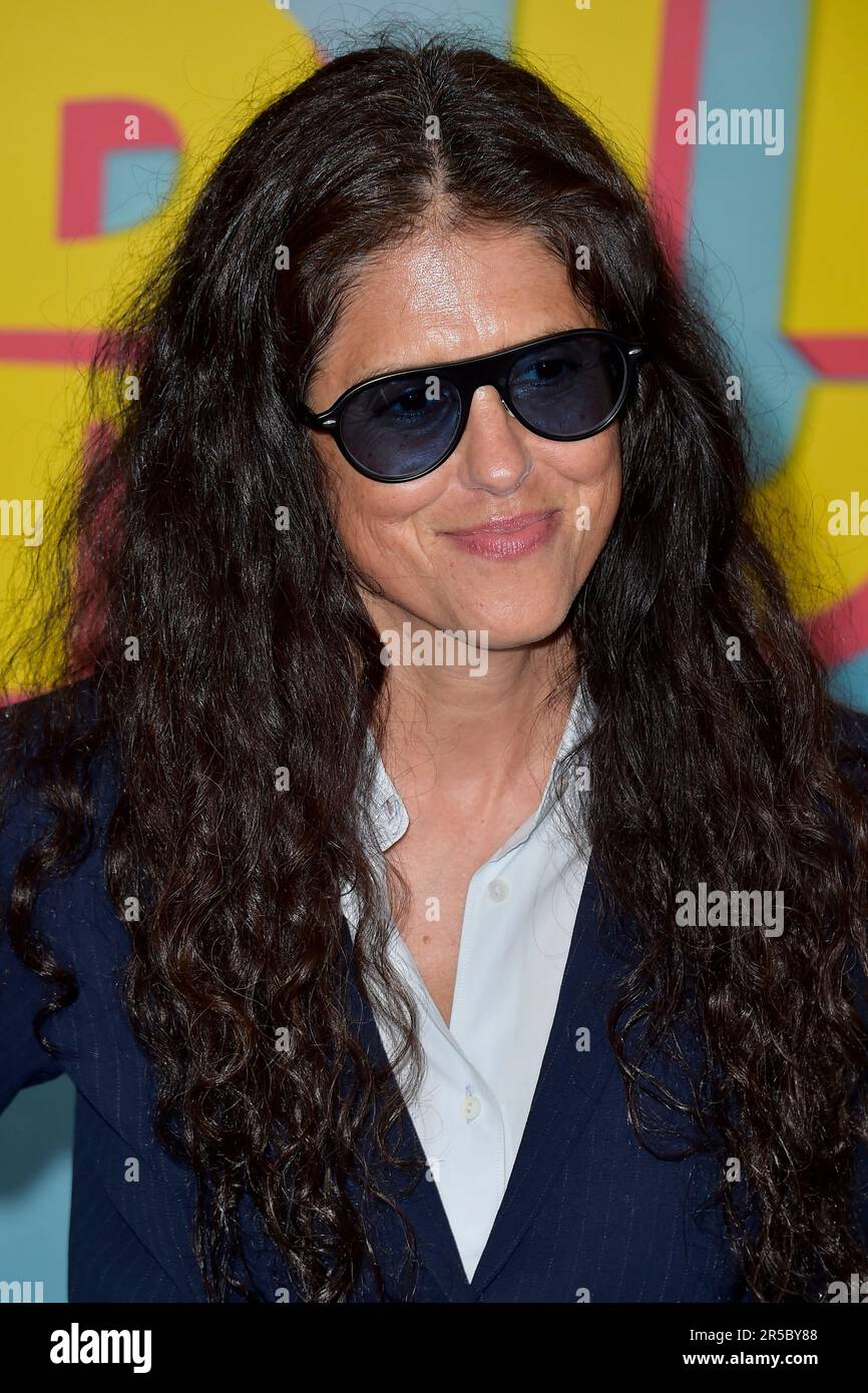 Francesca Gregorini bei der Premiere der Peacock Streamingserie 'Based ...