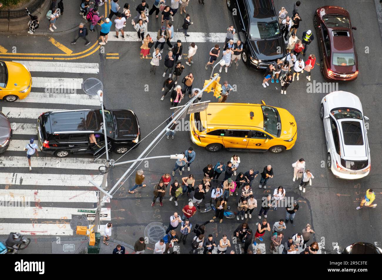 Intersection at Park Avenue and E. 34th Street at sunset during ...