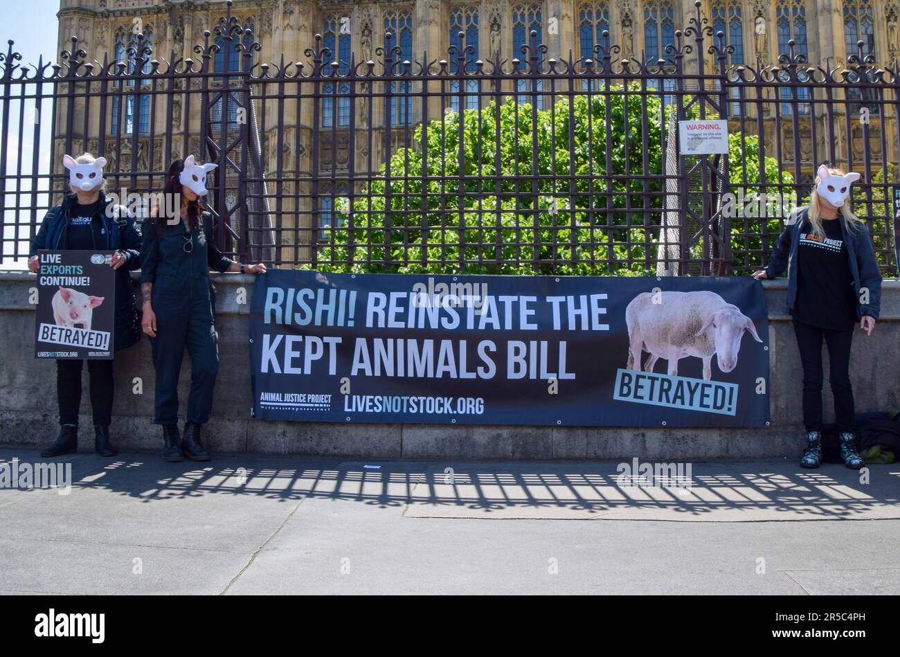 Cruelty to animals bill hi-res stock photography and images - Alamy