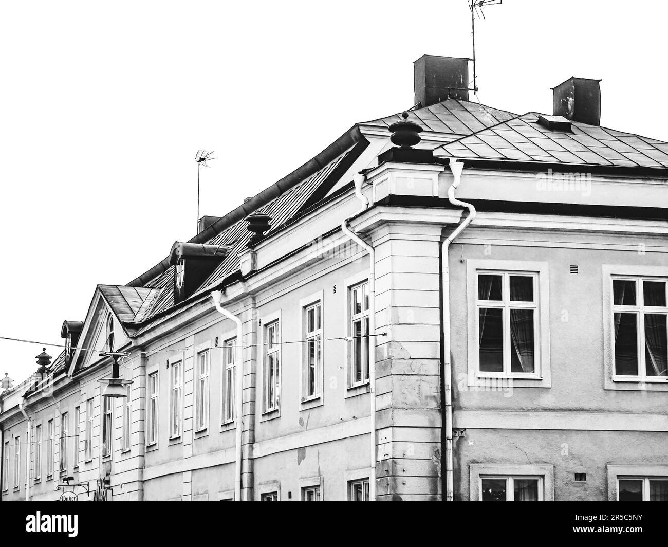 Side low angle view Black and White Stock Photos & Images - Alamy