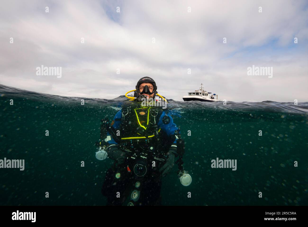 Dive st abbs hi-res stock photography and images - Alamy