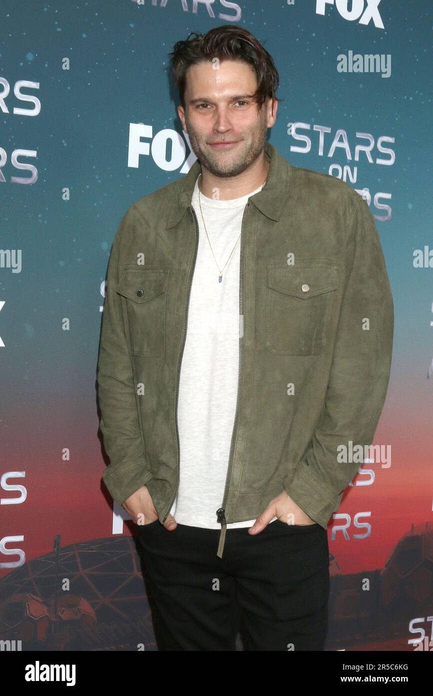 LOS ANGELES - JUN 1: Tom Schwartz at the FOX's Stars on Mars VIP Red ...