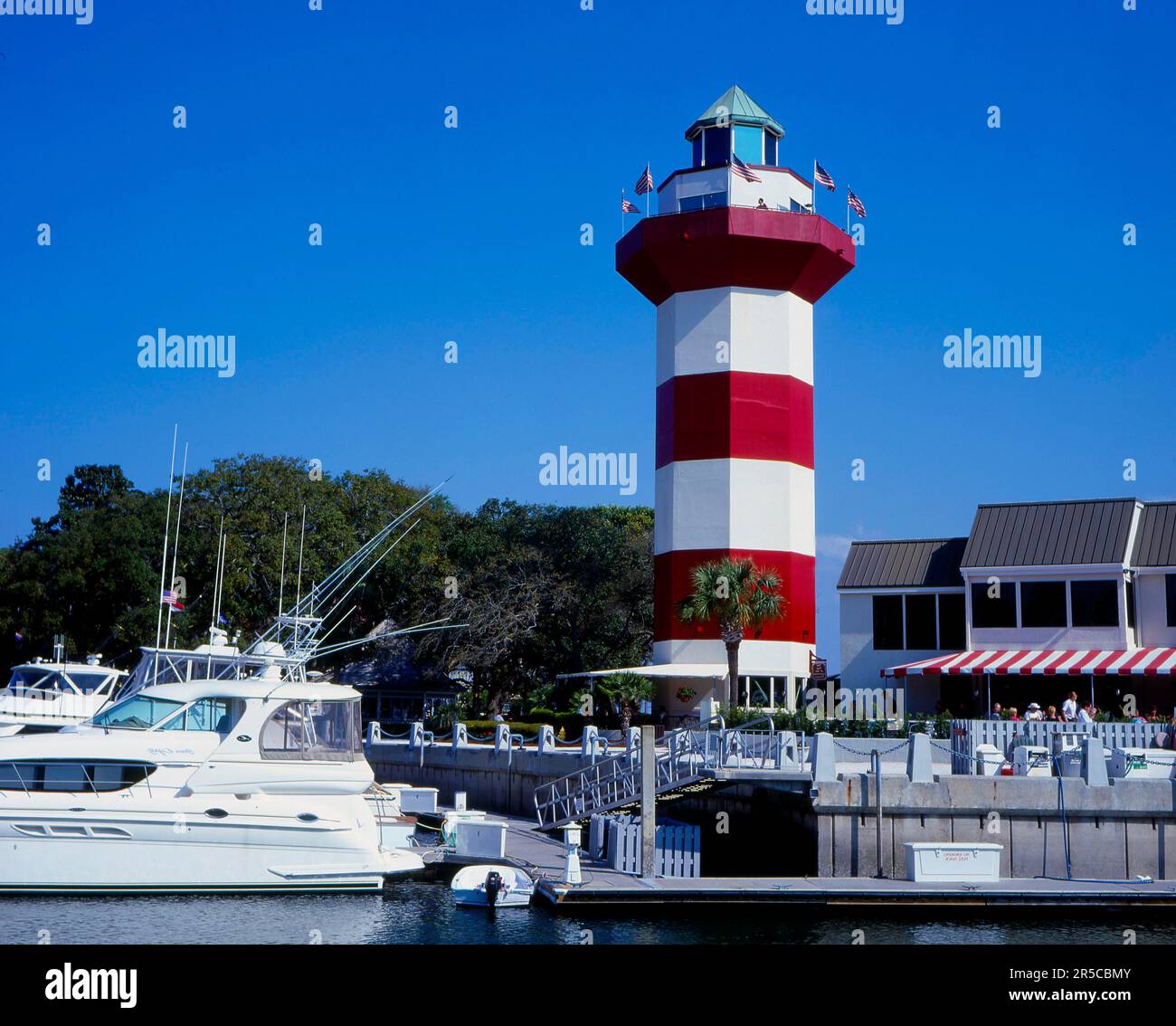 USA, South Carolina, Hilton Head Island, lighthouse, Harbour Town ...