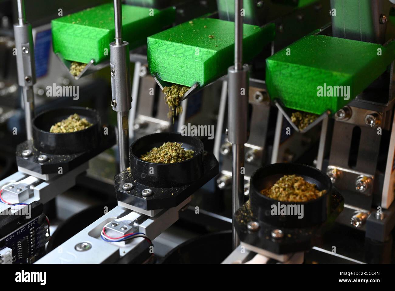 Photo by: NDZ/STAR MAX/IPx 2023 6/2/23 An automated pre-roll system ...