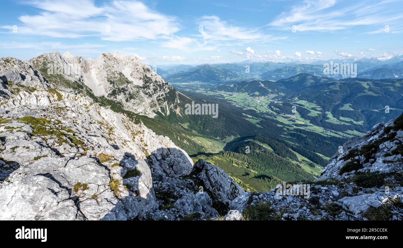 Crossing the Hackenkoepfe, rocky mountains of the Kaisergebirge, Wilder ...